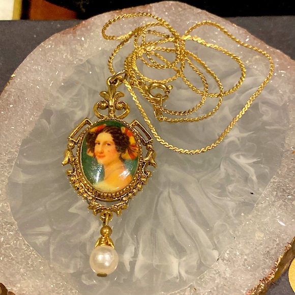 ART | Jewelry | Arthur Pepper Lady Cameo Necklace Gold Tone | Poshmark